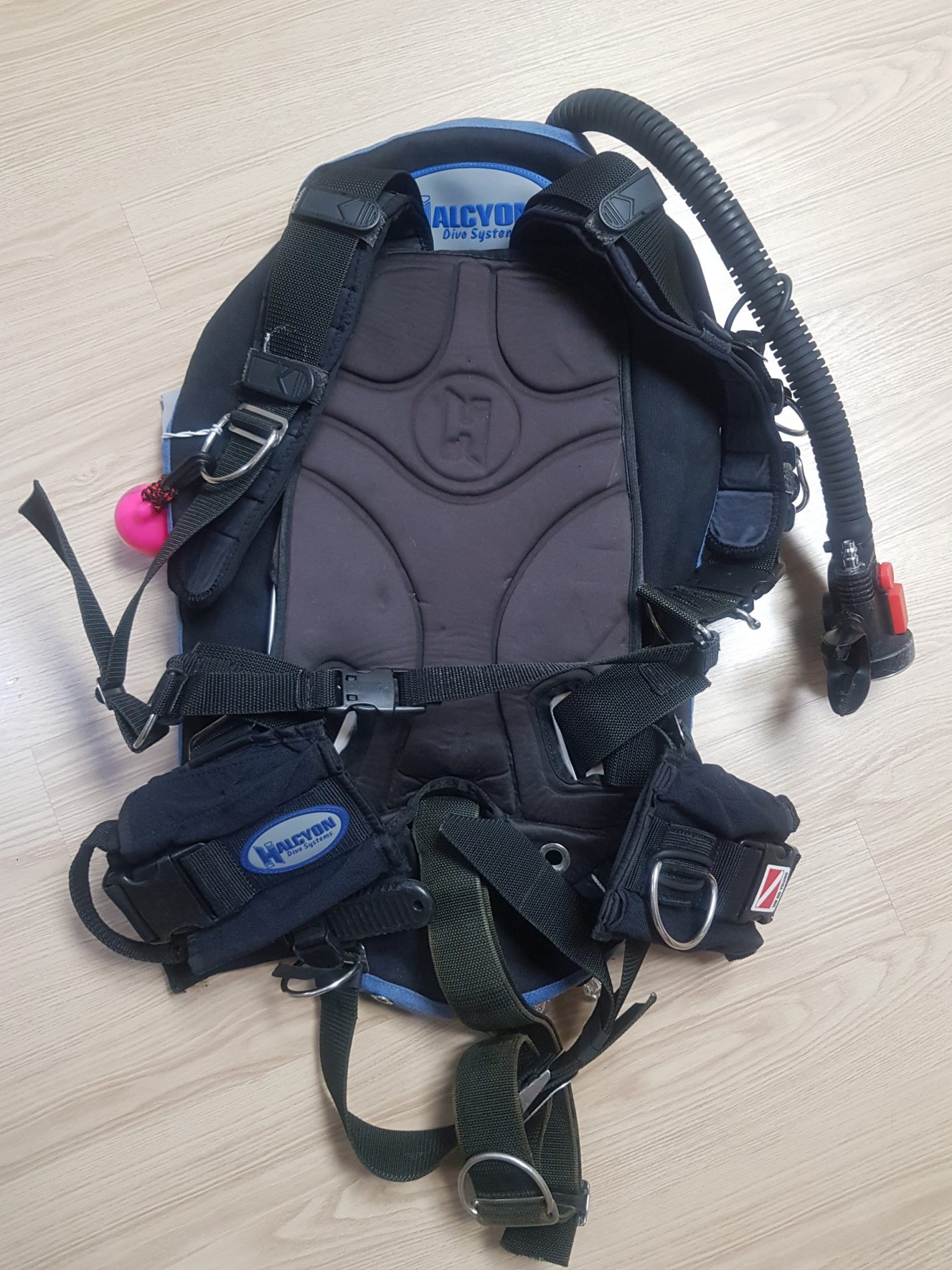 다이버가 알아야할 BCD의 종류과 구조 - 다이빙홀릭